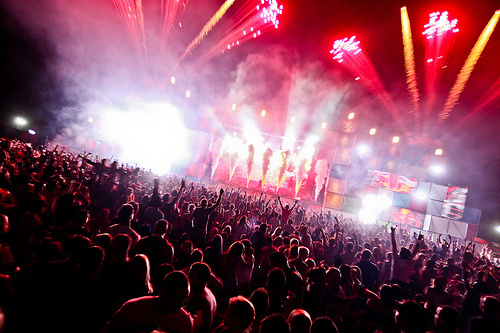 Is huidige mainstream-EDM saai en repetitief? Ja, nogal.