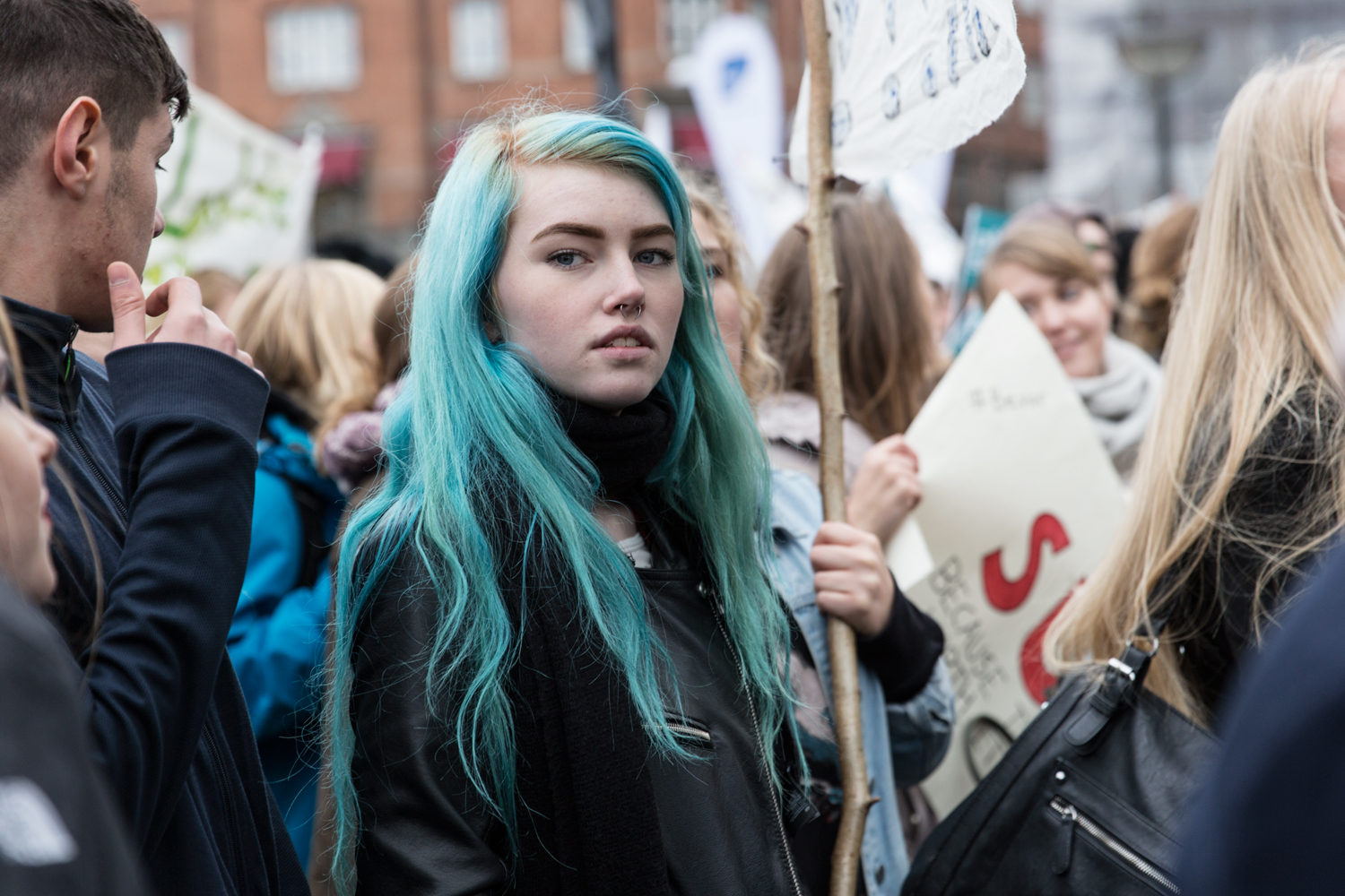 Lars gi'r os lort: Portrætter af vrede unge SU-demonstranter