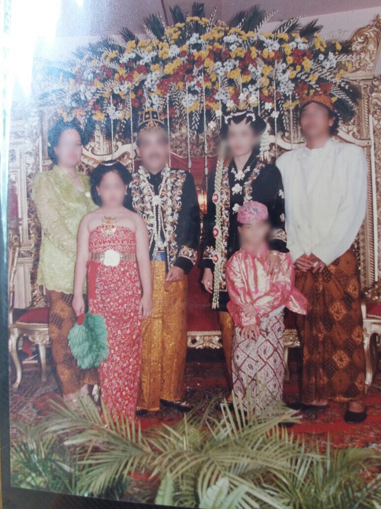 What It Was Like Growing Up In A Polyamorous Family