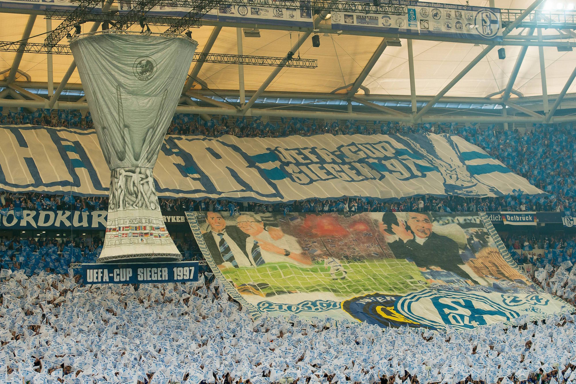 Wie Schalkes 120.000-Euro-Choreo die UEFA beleidigt