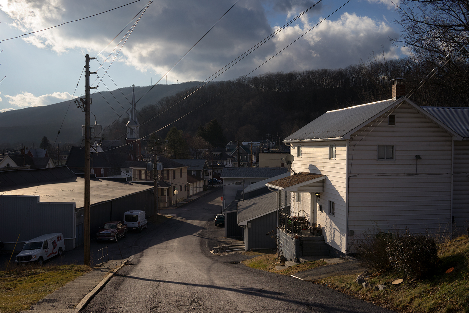 Lonely Photos of Daily Life in the Rust Belt