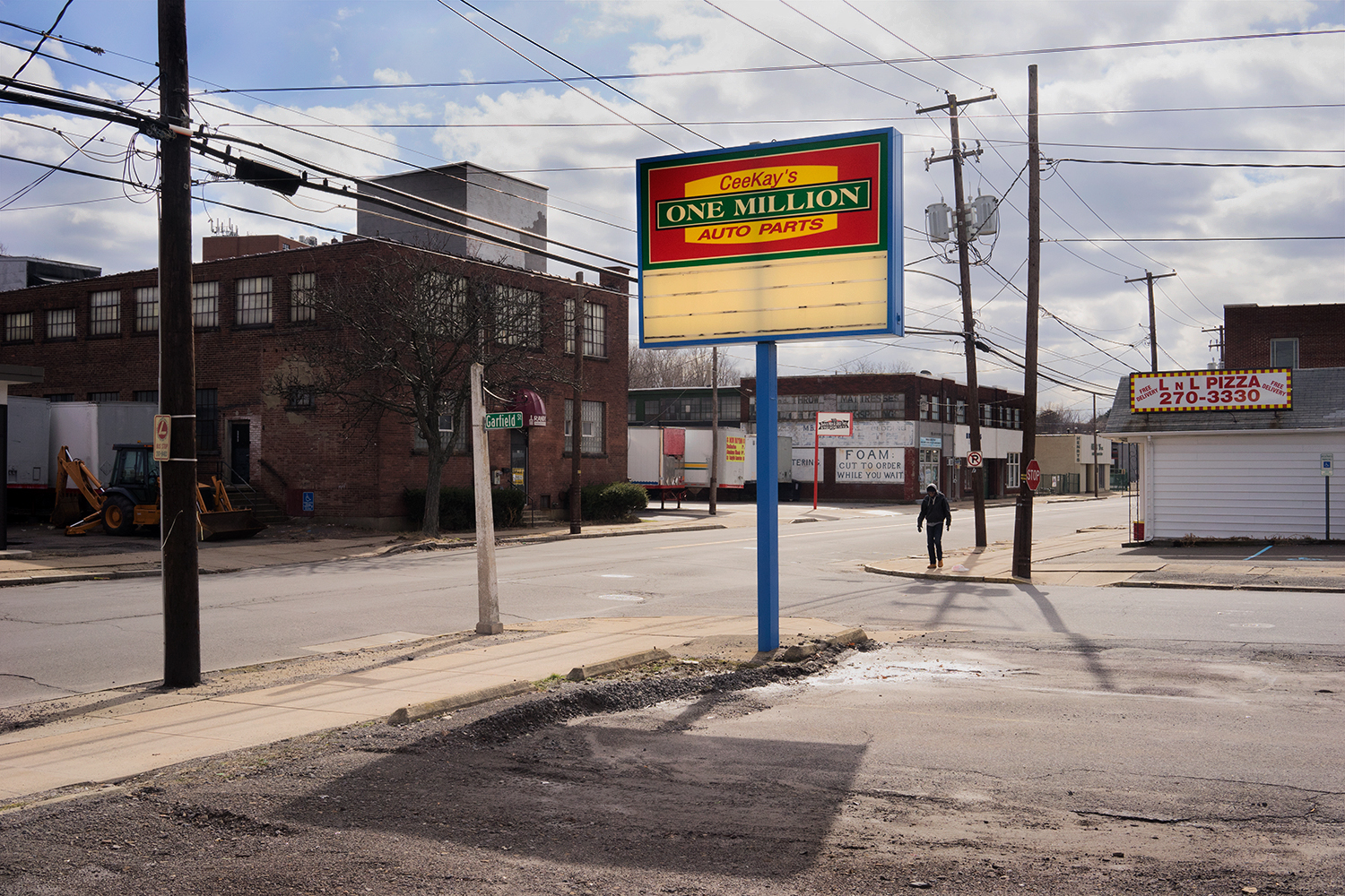 Lonely Photos of Daily Life in the Rust Belt