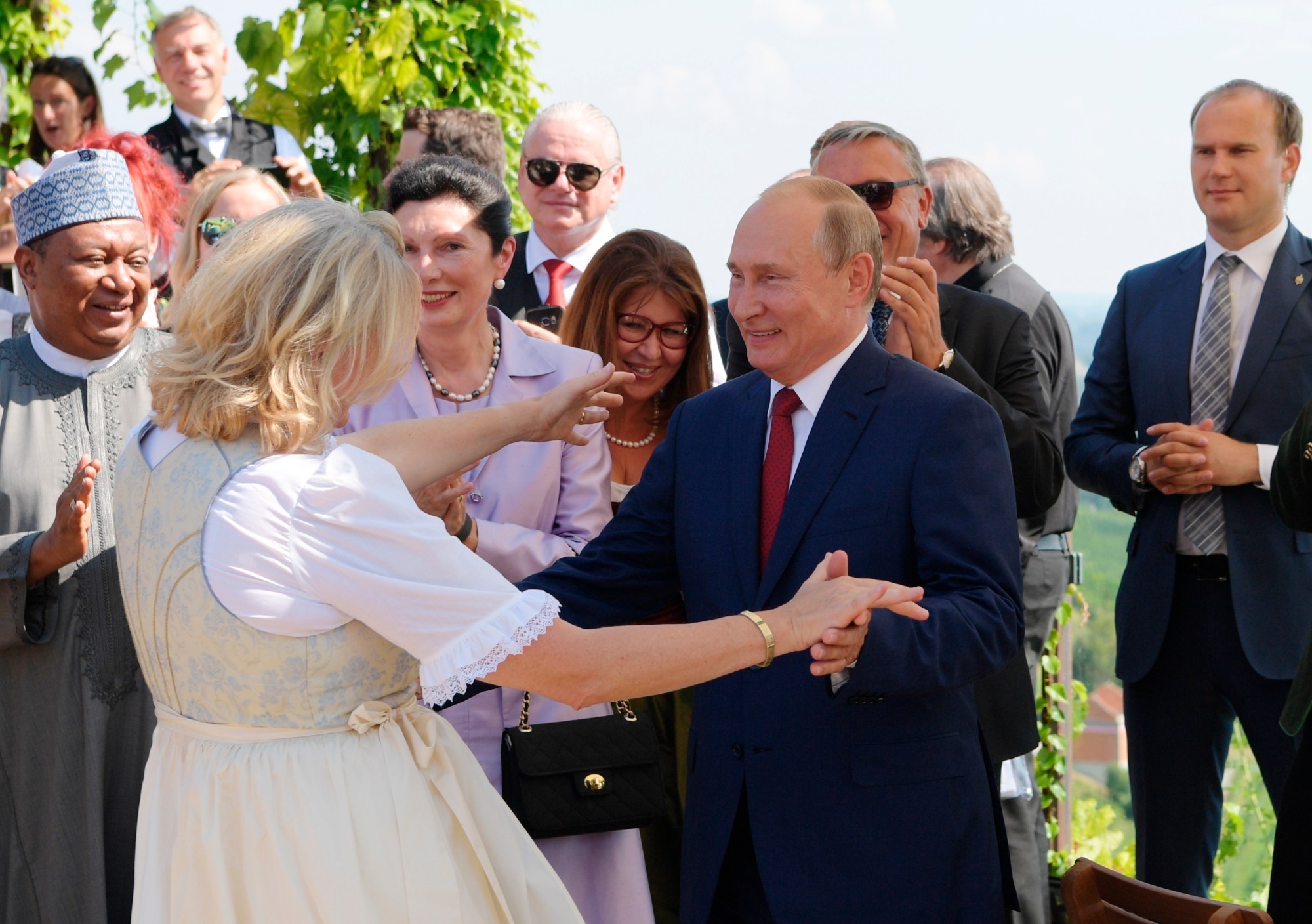 Vladimir Putin danced with the bride at an Austrian wedding and Europe ...