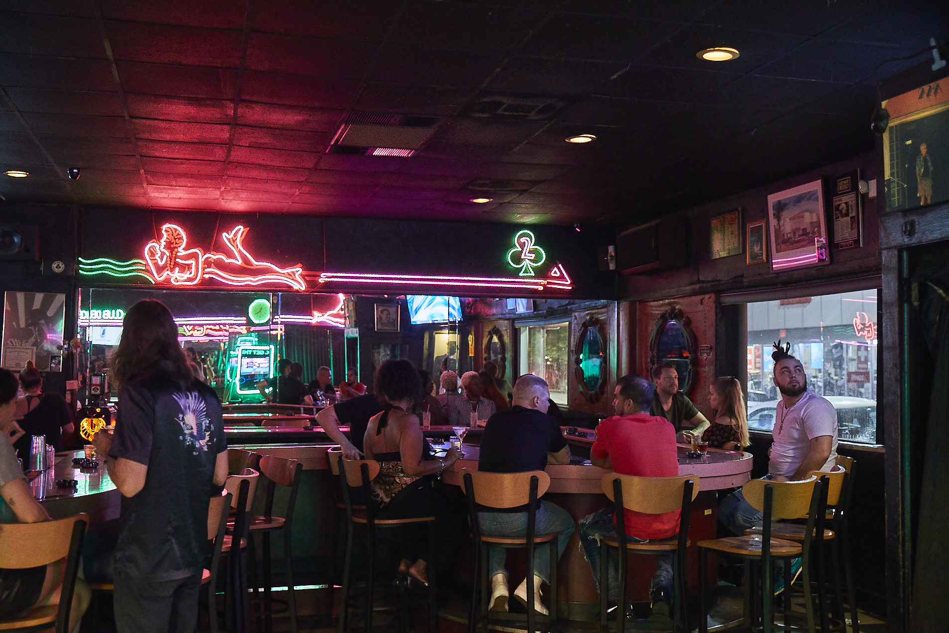 Mac's Club Deuce Is the Last Slice of Old Florida on Miami Beach