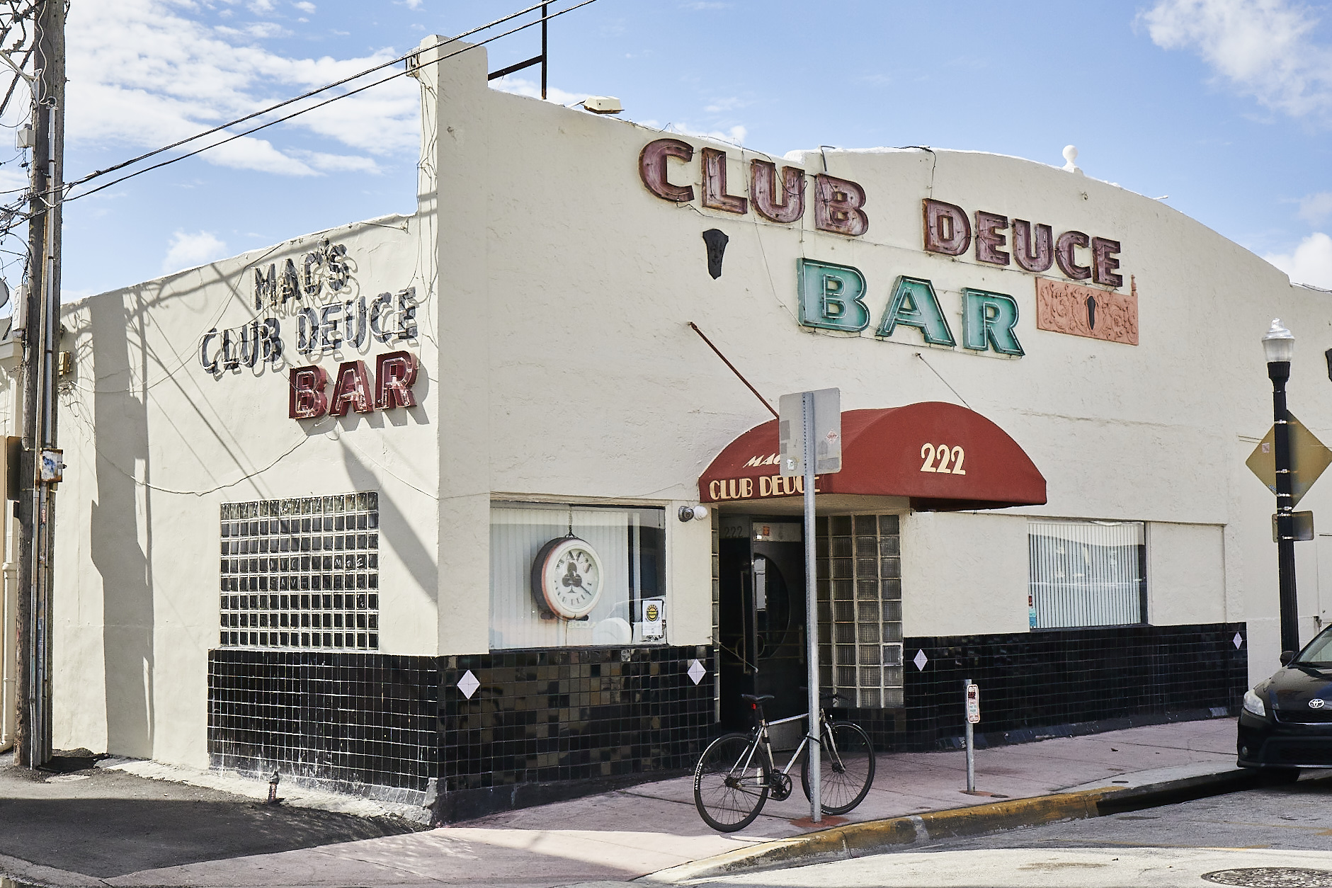 Mac's Club Deuce Is the Last Slice of Old Florida on Miami Beach