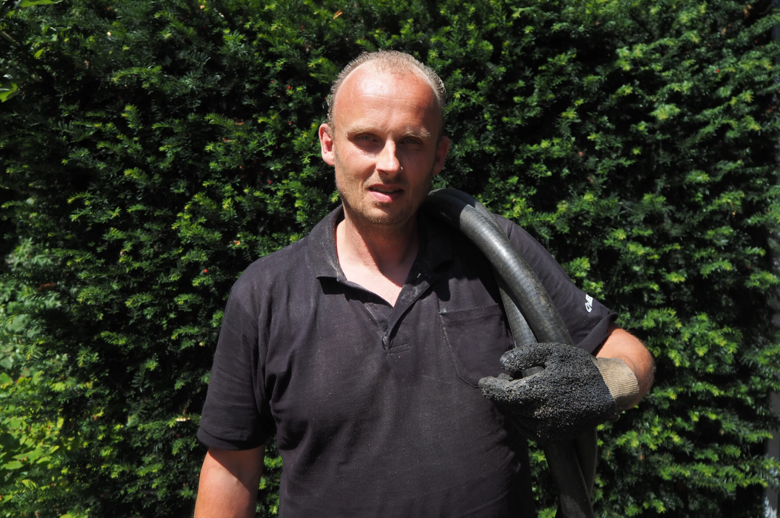 Deze putjesschepper wordt stinkend rijk in het riool