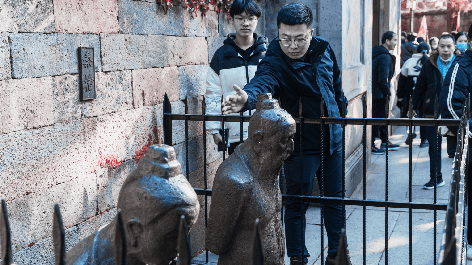 OK, WTF Are Wordcels and Shape Rotators?